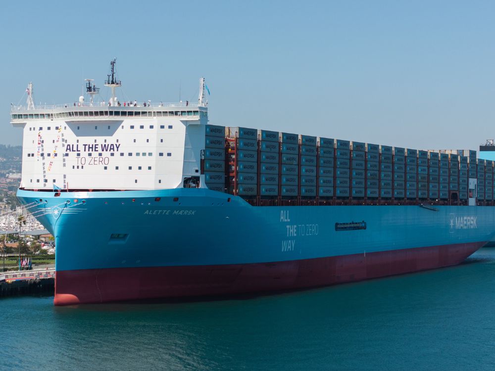 Maersk's first methanol-powered ship crosses the Pacific and reaches ...