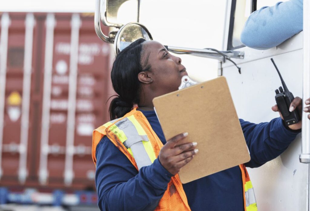 Women and the challenge of transforming the global transport industry - T21