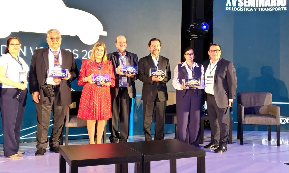 Leschaco recognizes the work of prominent figures with Golden Vochos ...