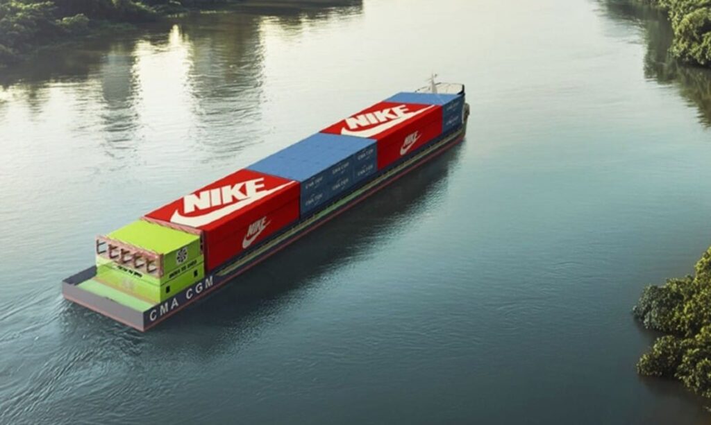 CMA CGM and Maersk advance their electrification goals - T21